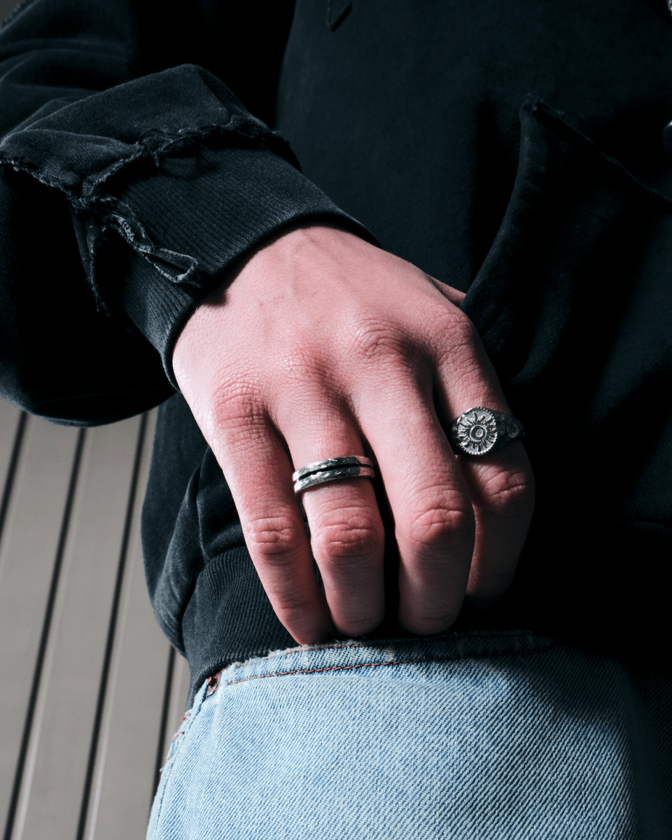 LINE RING - BLACK – FRAGMENT STUDIO