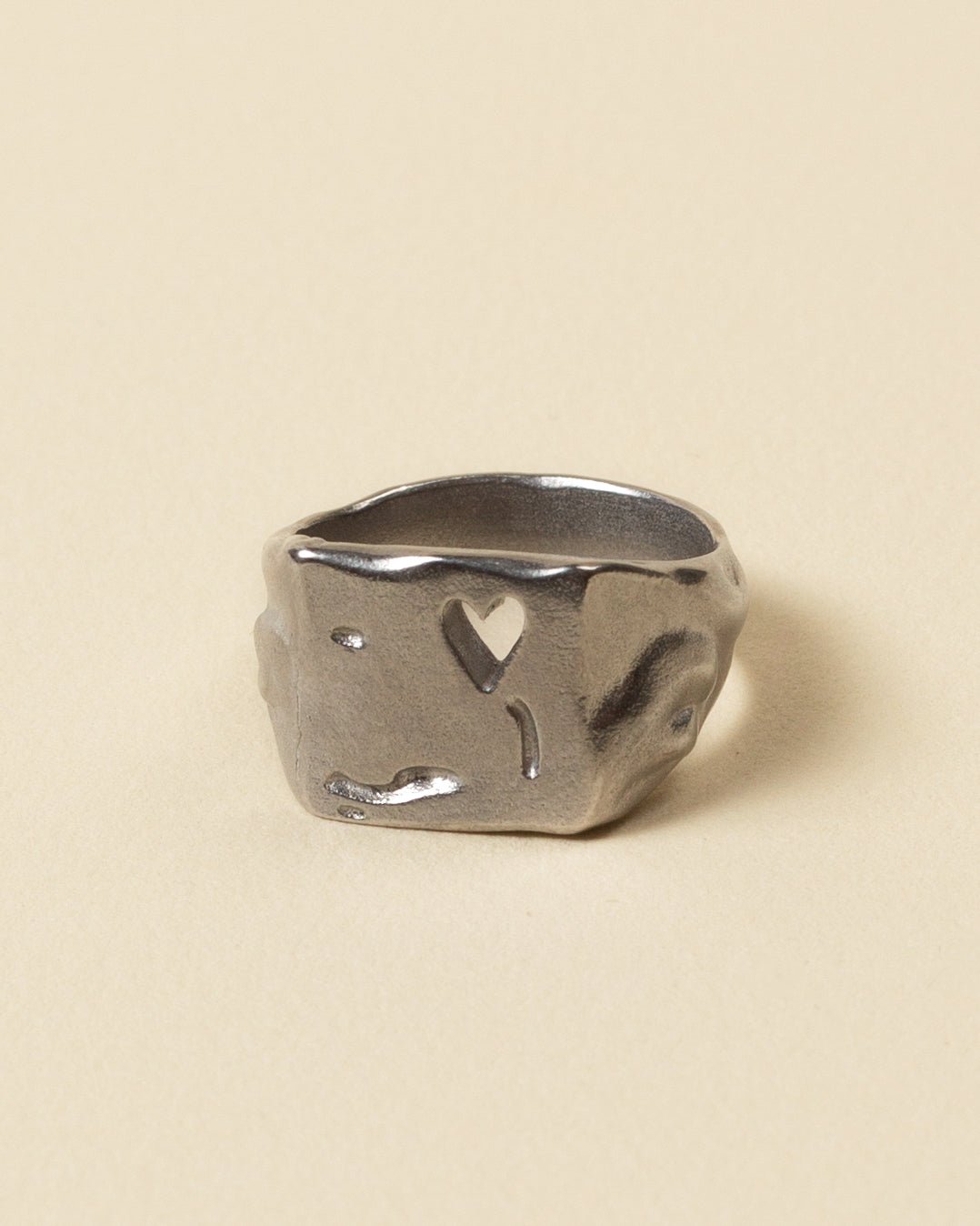 Heartless Ring – FRAGMENT STUDIO